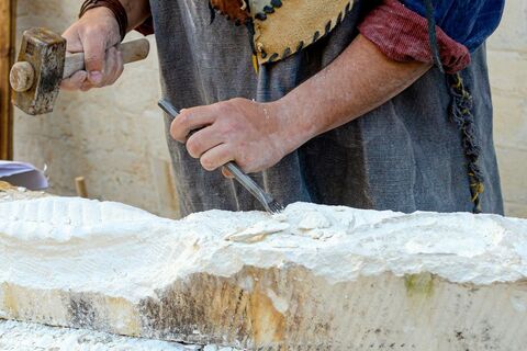 Tailleur de pierre Blaye - Carrière taille de pierrre sur mesure Bordeaux